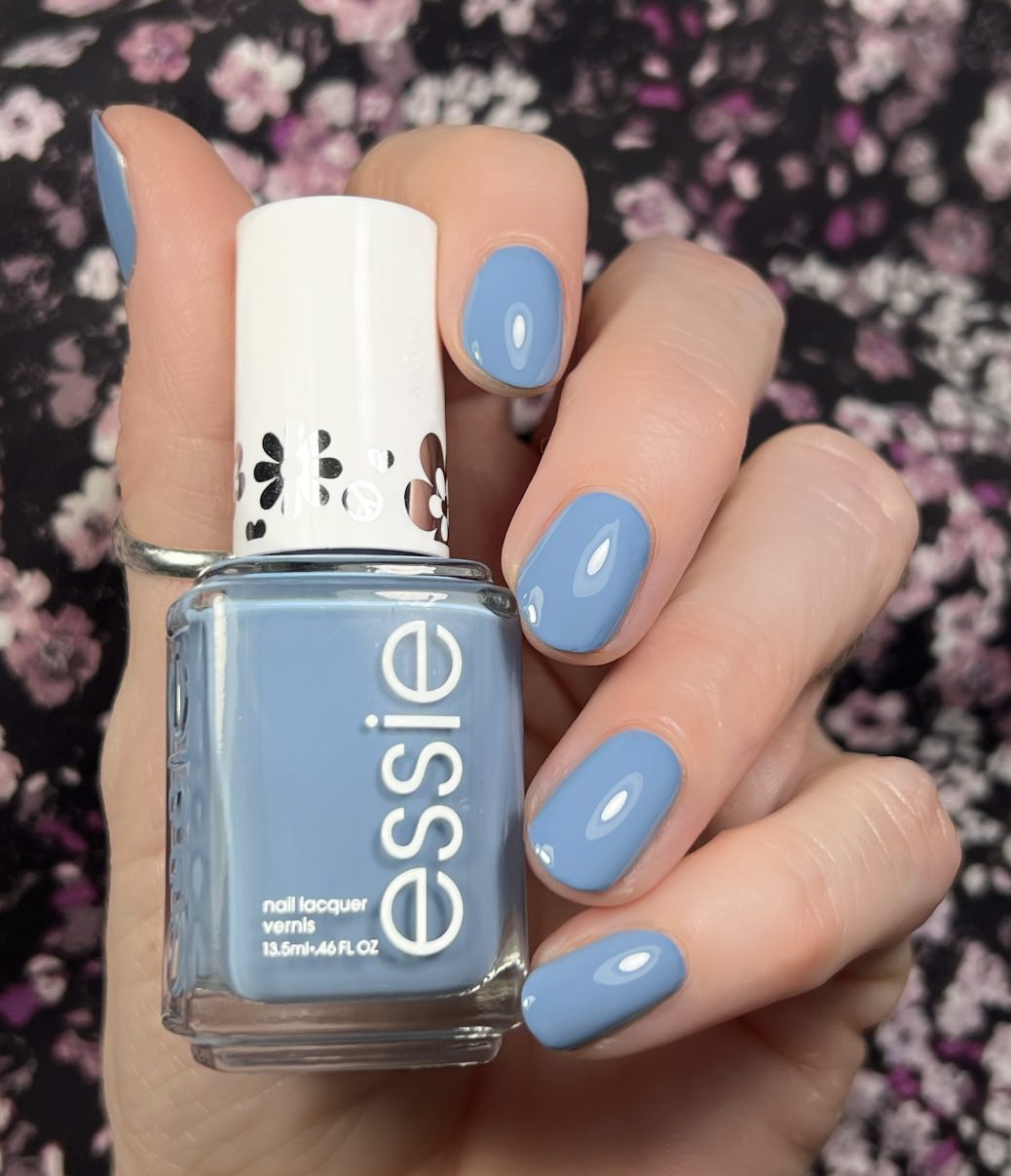 Essie Movin' & Groovin' Collection - Livwithbiv