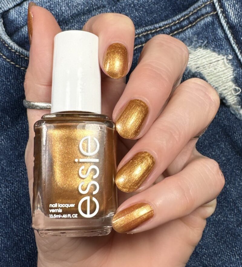 Essie Winter 2022 Collection - Livwithbiv